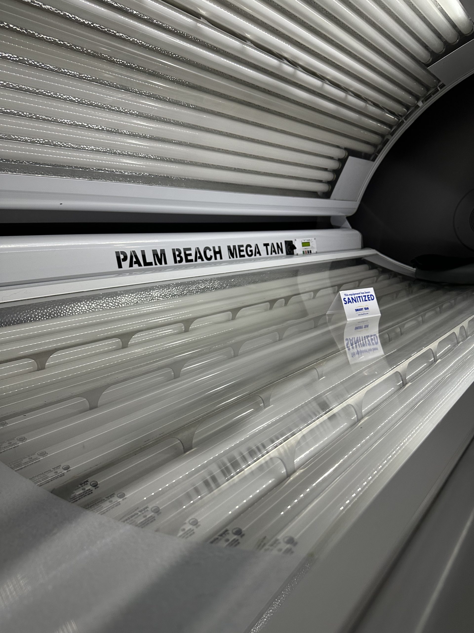 Oshawa North - Palm Beach Mega Tan