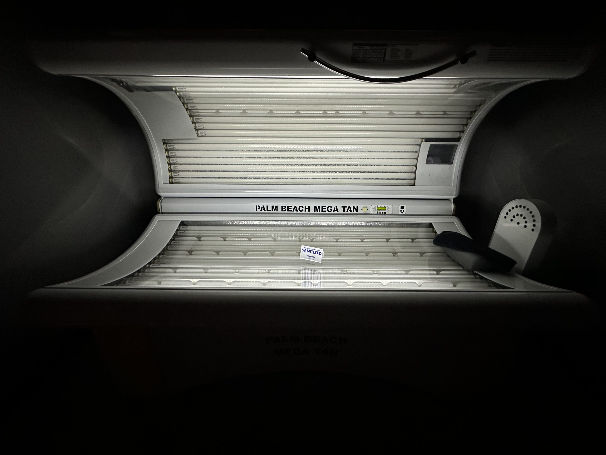 Oshawa North - Palm Beach Mega Tan